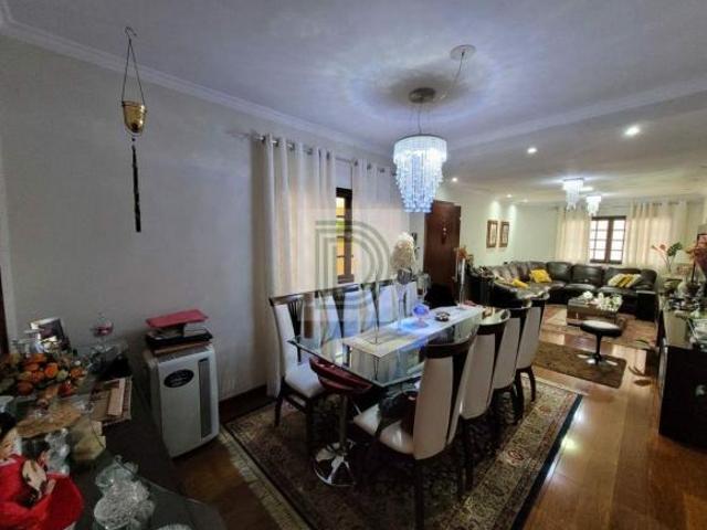 Casa á venda localizada no Jardim Bonfiglioli.