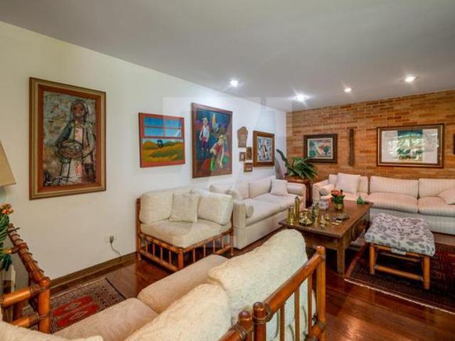 Casa à venda localizado no Morumbi