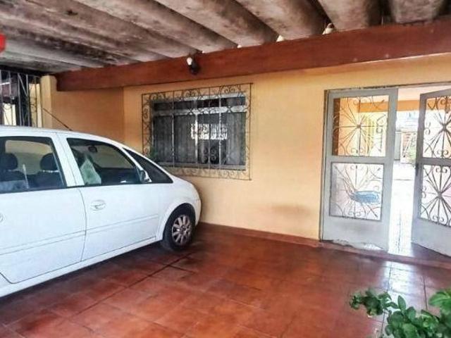 CASA A VENDA LEOPOLDINA, oTIMA LOCALIZAÇÃO!