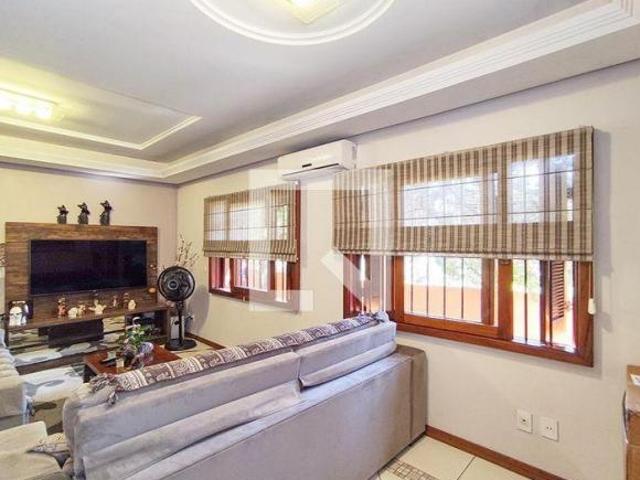 Casa à Venda Liberdade, 3 Quartos, 210 m² Novo Hamburgo