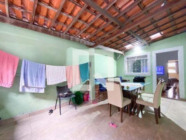Casa à Venda Lindéia, 2 Quartos, 110 m² Contagem