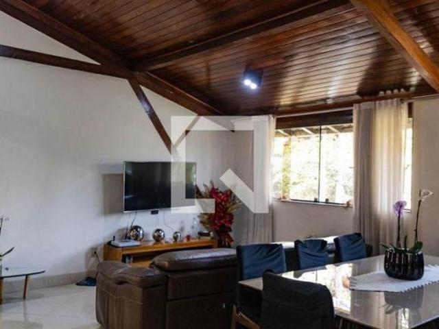 Casa à Venda Luxemburgo, 4 Quartos, 300 m2