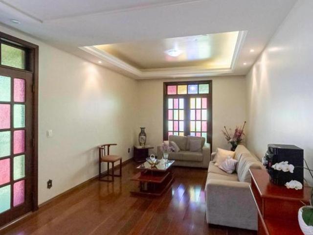 Casa à Venda Luxemburgo, 4 Quartos, 341 m2