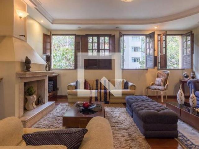 Casa à Venda Luxemburgo, 7 Quartos, 360 m2