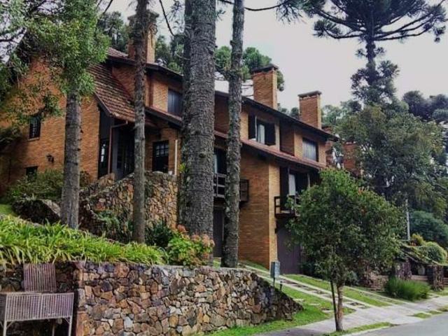 CASA À VENDA MOBILIADA COM 3 QUARTOS