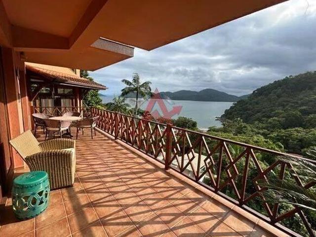 Casa A Venda Mobiliada Com Vista Para o Mar Em Condominio