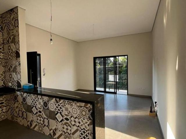 Casa à Venda Moderna e Pronta pra Morar! Oportunidade em Atibaia