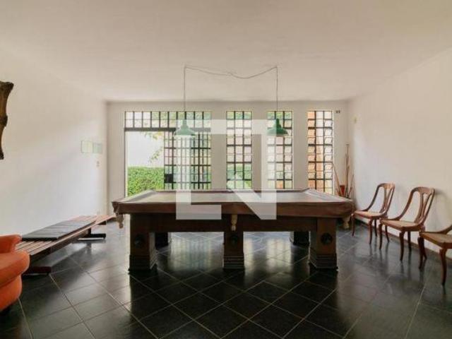 Casa à Venda Moema, 3 Quartos, 195 m2
