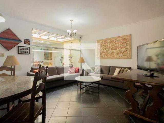 Casa à Venda Moema, 3 Quartos, 195 m2