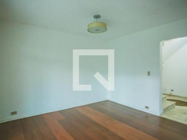 Casa à Venda Moema, 3 Quartos, 250 m2