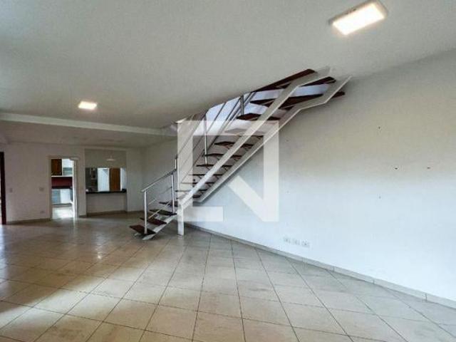 Casa à Venda Moema, 3 Quartos, 250 m² São Paulo