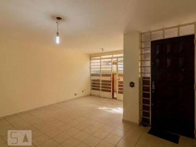 Casa à Venda Moema, 3 Quartos, 220 m2