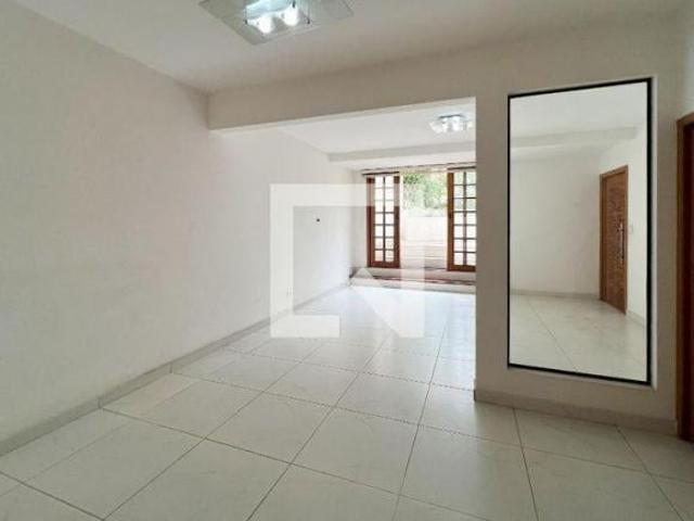 Casa à Venda Moema, 3 Quartos, 230 m² São Paulo