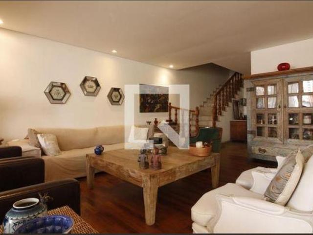 Casa à Venda Moema, 3 Quartos, 360 m2