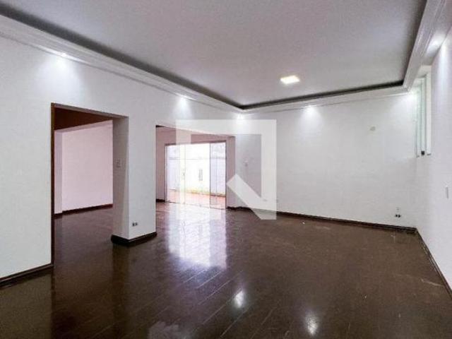 Casa à Venda Moema, 3 Quartos, 300 m2