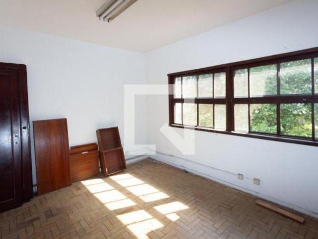 Casa à Venda Moema, 3 Quartos, 590 m2