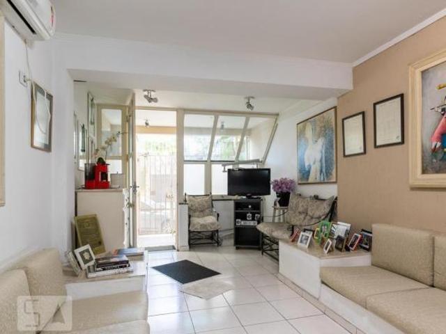 Casa à Venda Moema, 2 Quartos, 120 m2