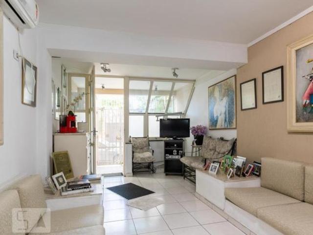 Casa à Venda Moema, 2 Quartos, 120 m2
