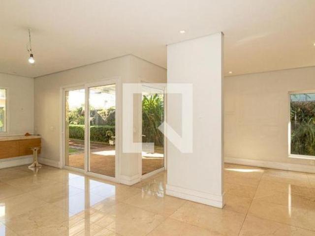 Casa à Venda Moema, 2 Quartos, 330 m² São Paulo