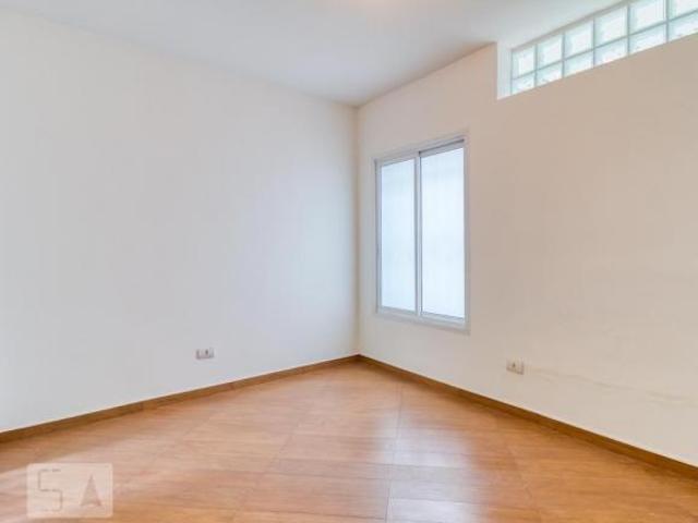 Casa à Venda Moema, 4 Quartos, 188 m² São Paulo