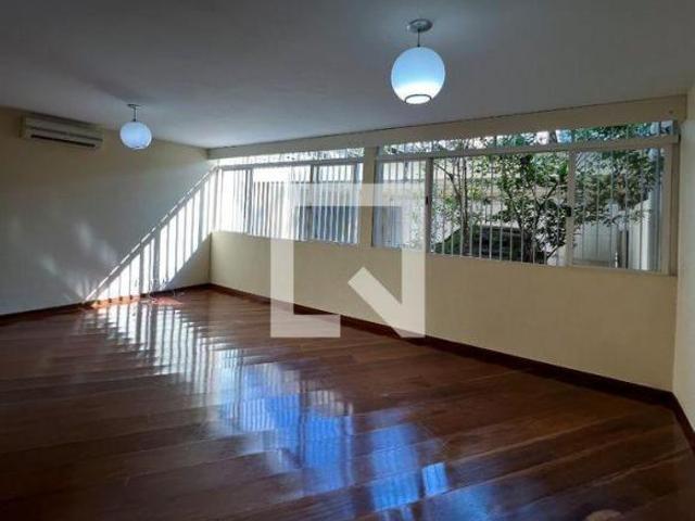 Casa à Venda Moema, 4 Quartos, 267 m² São Paulo