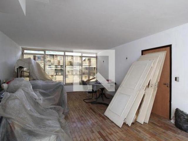 Casa à Venda Moema, 4 Quartos, 200 m2