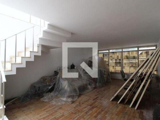 Casa à Venda Moema, 4 Quartos, 200 m² São Paulo