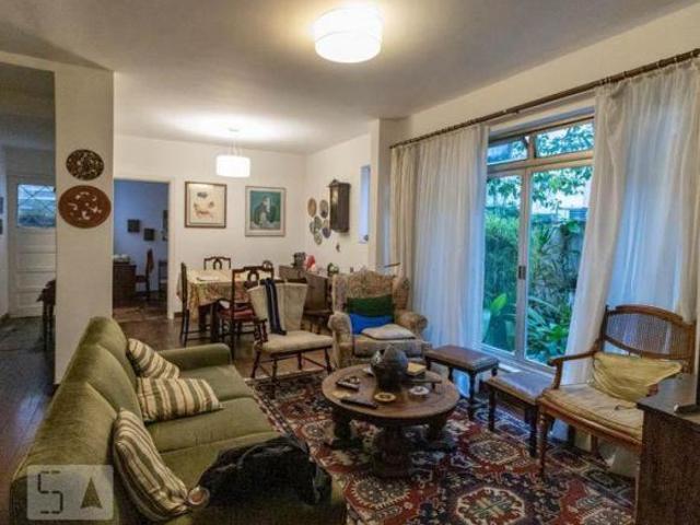 Casa à Venda Moema, 4 Quartos, 220 m2