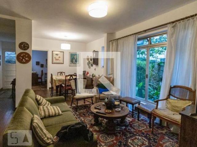 Casa à Venda Moema, 4 Quartos, 220 m² São Paulo