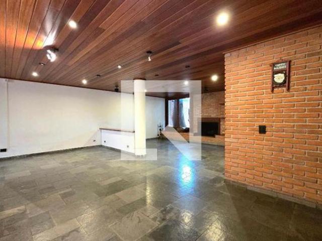 Casa à Venda Moema, 4 Quartos, 300 m2