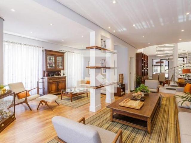 Casa à Venda Moema, 4 Quartos, 300 m2