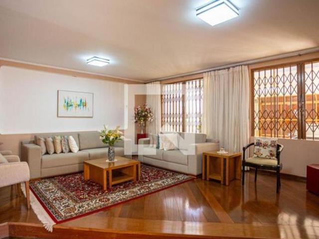 Casa à Venda Moema, 4 Quartos, 450 m2