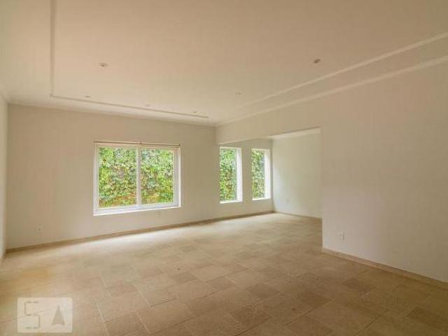 Casa à Venda Moema, 4 Quartos, 450 m² São Paulo