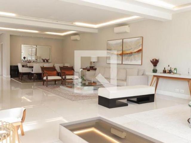 Casa à Venda Moema, 4 Quartos, 400 m2