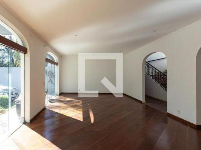 Casa à Venda Moema, 4 Quartos, 400 m² São Paulo