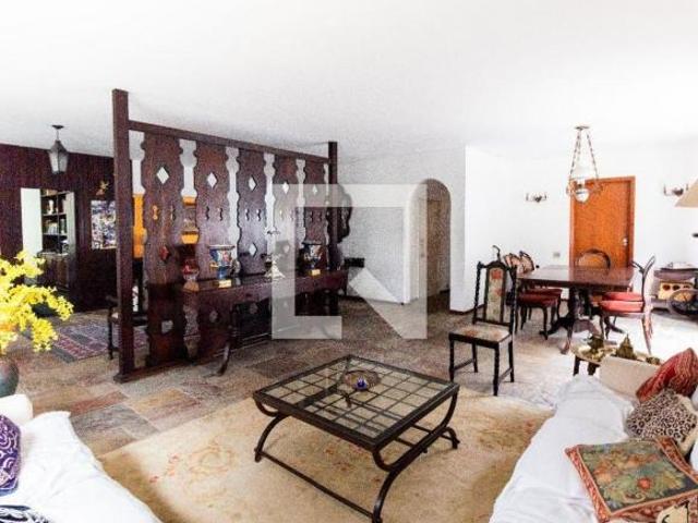 Casa à Venda Moema, 4 Quartos, 420 m2