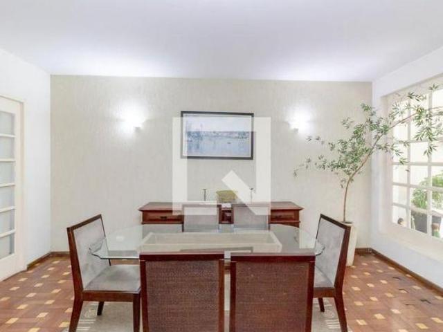 Casa à Venda Moema, 4 Quartos, 500 m2