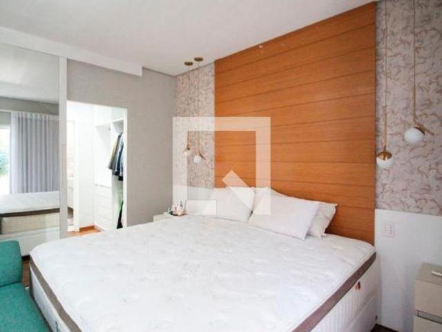 Casa à Venda Moema, 5 Quartos, 280 m² São Paulo