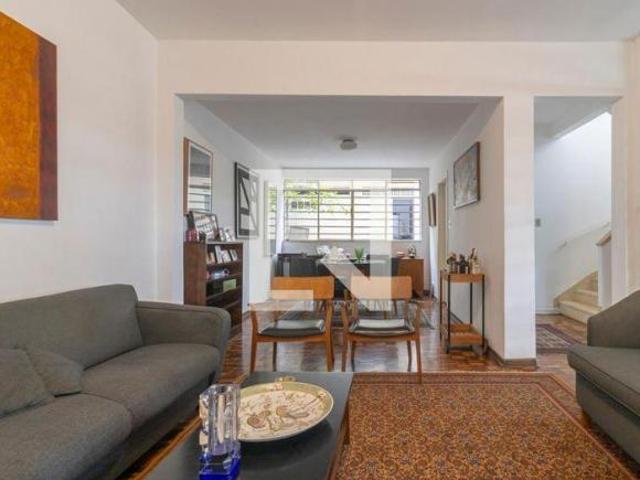 Casa à Venda Moema, 5 Quartos, 220 m2