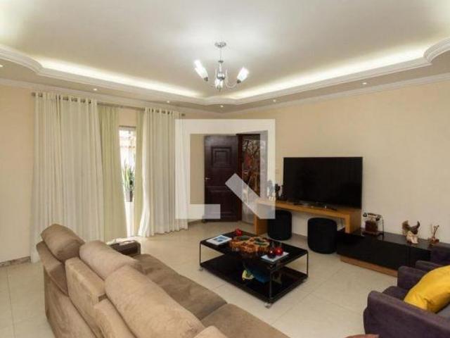Casa à Venda Monte Castelo, 3 Quartos, 360 m² Contagem