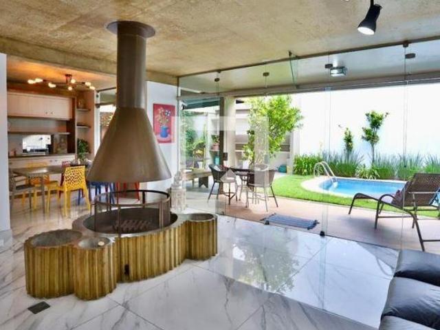 Casa à Venda Mooca, 3 Quartos, 300 m2