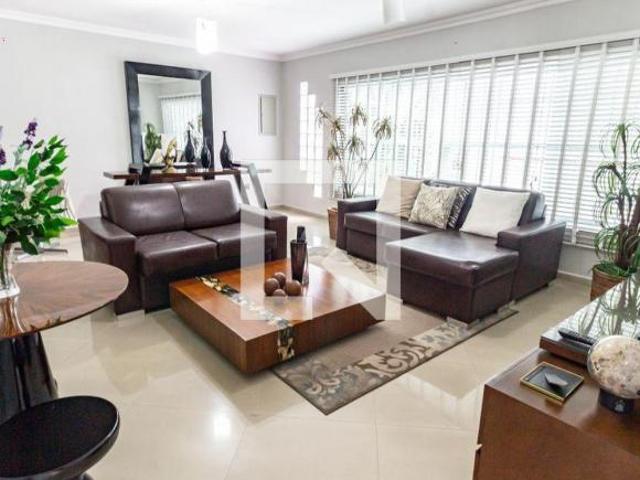 Casa à Venda Mooca, 6 Quartos, 132 m2