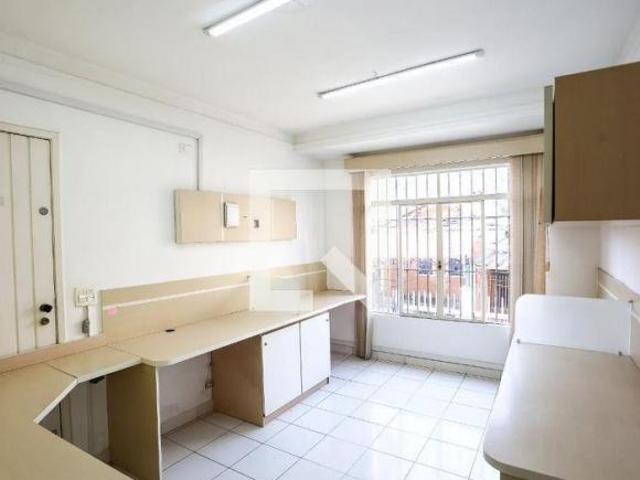 Casa à Venda Morumbi, 4 Quartos, 250 m2