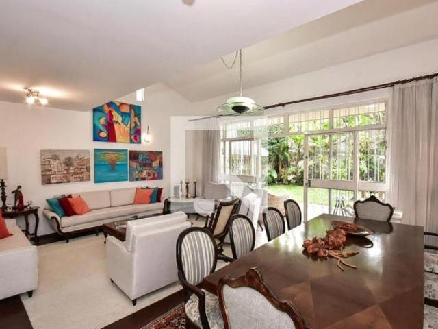 Casa à Venda Morumbi, 4 Quartos, 280 m2