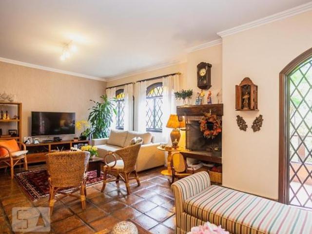 Casa à Venda Morumbi, 4 Quartos, 300 m2