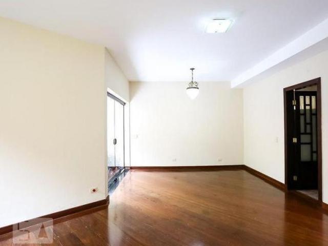 Casa à Venda Morumbi, 4 Quartos, 300 m² São Paulo