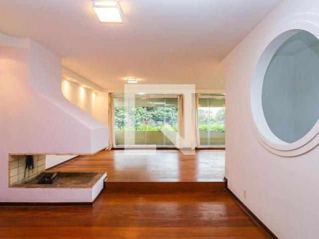 Casa à Venda Morumbi, 4 Quartos, 330 m2