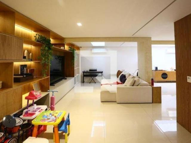 Casa à Venda Morumbi, 4 Quartos, 400 m2