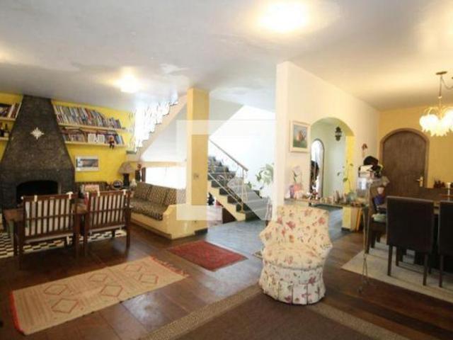 Casa à Venda Morumbi, 4 Quartos, 450 m² São Paulo