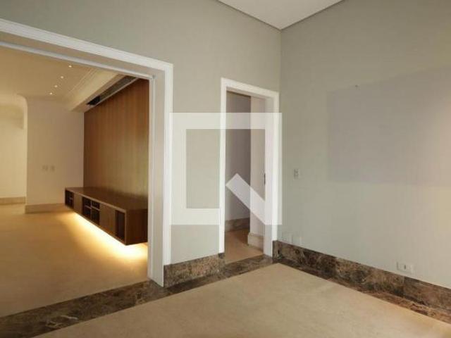 Casa à Venda Morumbi, 4 Quartos, 483 m2